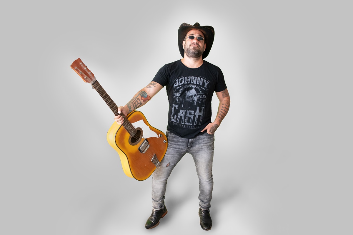 PITI FERNÁNDEZ VERSIÓN COBRA LADO B - Rock Ar Noticias